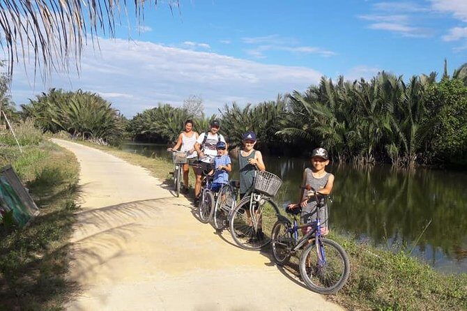 Hoi An Countryside Biking Tour(Vegetable village -basket boat - fishing village) - The Itinerary: From Fields to Water in Hoi An
