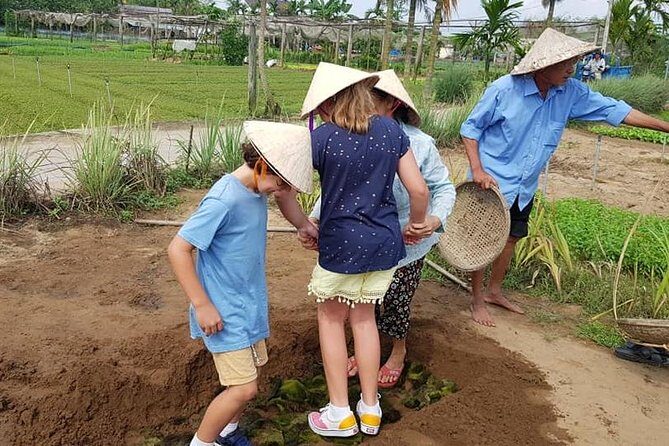 HOI AN COUNTRYSIDE LIFE EXPERIENCE TOUR with 3 Villages in Hoi An - Frequently Asked Questions