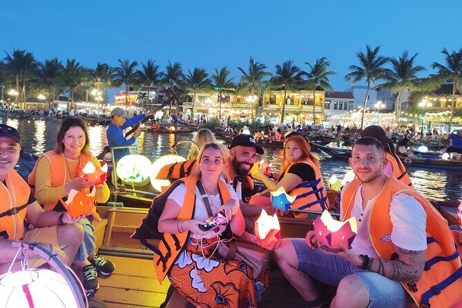 Hoi An Cultural Tour with Boat Ride Lantern and Local Food - Strolling Through Hoi An Ancient Town and Street Food Tasting