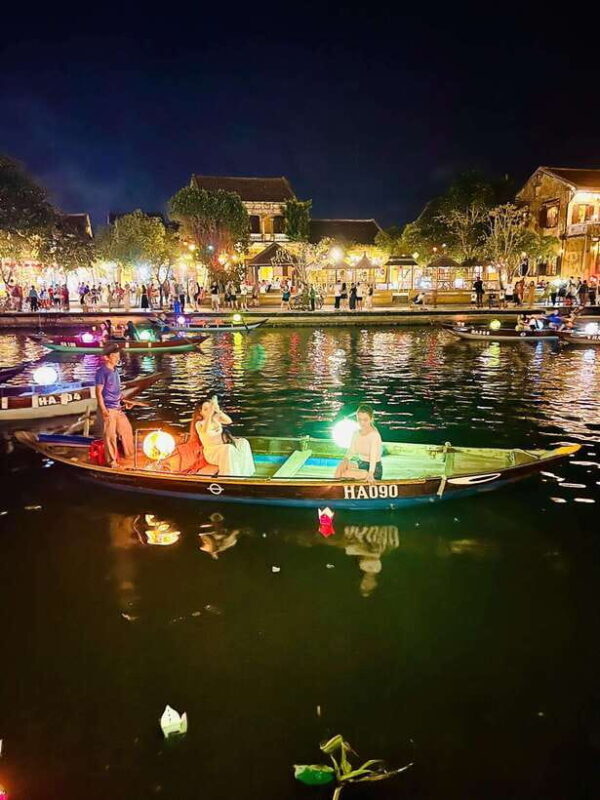 Hoi An: Hoai River Boat Ride with Flower Lantern Release - What to Expect from the Hoai River Lantern Ride