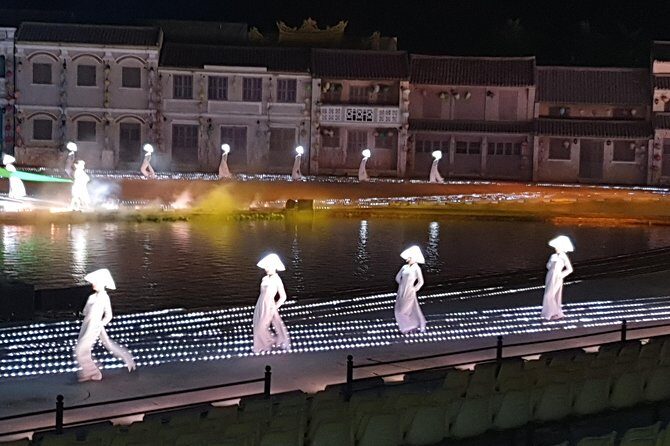 Hoi An Impression show with a local tour guide - An In-Depth Look at the Experience