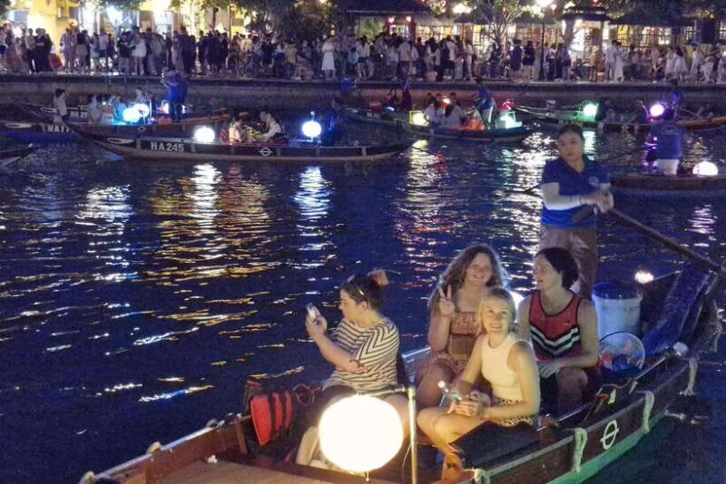 Hoi An : Lantern Boat Trip & Release Lantern - Pricing and Value