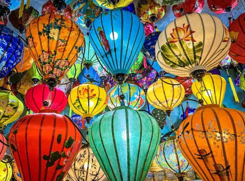 Hoi An: Local Foldable Lantern-Making Class with Locals - Group Size and Interaction