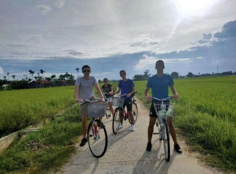 Hoi An: Market Tour and Farming and Cooking Class in Tra Que - Who Should Consider This Tour?