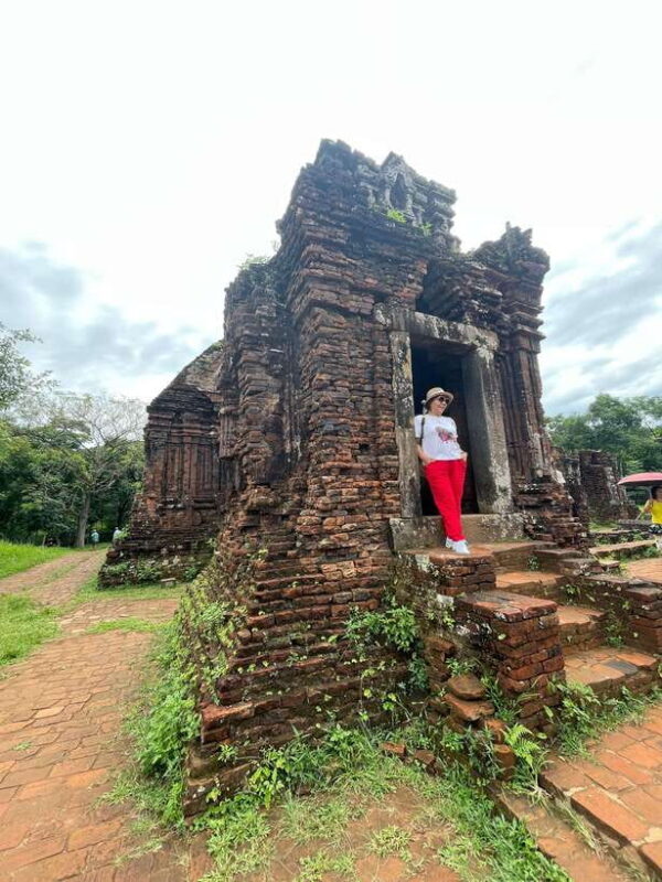 Hoi An: My Son Ruins; Bus-Boat-Cultural Show-Lunch-Guide - Practical Details and Logistics