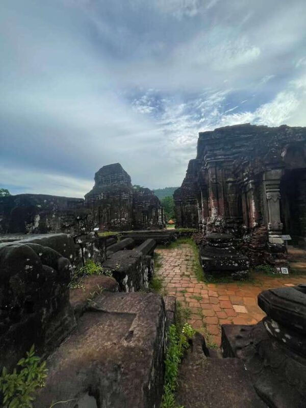 Hoi An: My Son Ruins: Guide-Bus-Boat-Cultural Show-Lunch - Who Is This Tour Best For?