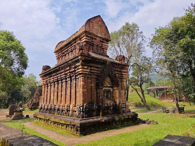 Hoi An: My Son Sanctuary with River Boat Trip - A Flavorful Lunch with a Local Family