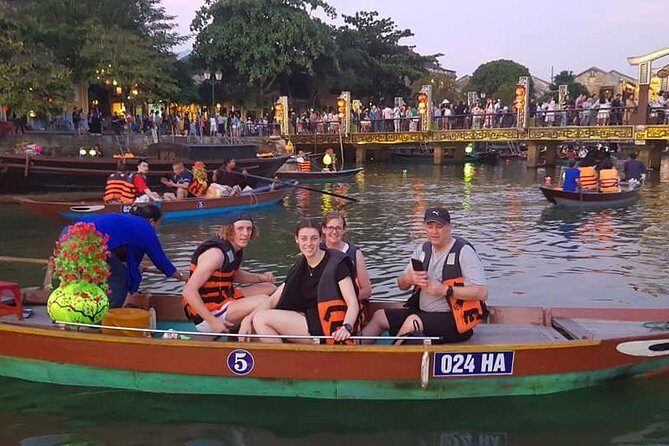 Hoi An Nightlife Tour with Hoi An Ancient Walking Tour, Boat Ride, Night Market - Discovering Hoi An by Night: What to Expect