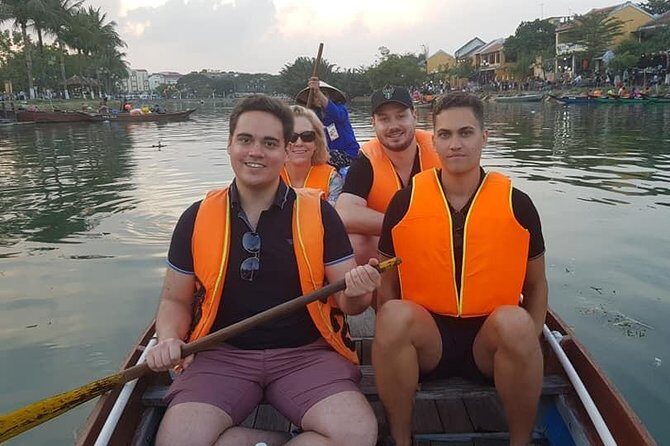 Hoi An Nightlife with Walking Tour, Night Market, Lantern Area, Sampan Boat ride - An In-Depth Look at the Tour Experience