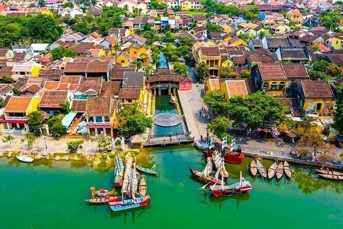 Hoi An Old Town Walking Tour with Two Scenic Boat Experiences - Practical Tips for Travelers
