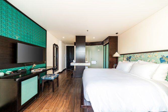 Hoi An Private 2-Day Tour with Snorkeling and Hotel - FAQs