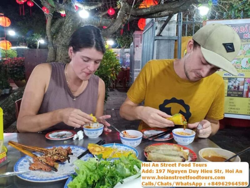 Hoi An: Street Food Walking Tour with Tastings - Signature Dishes: Cao Lau and Quang Noodles