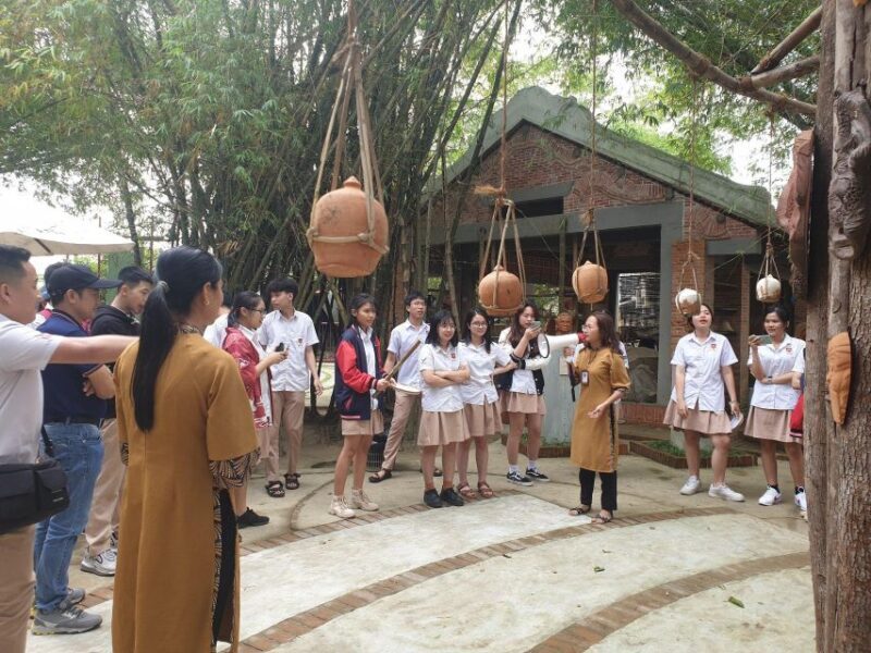 Hoi An: Thanh Ha Village Tour with Pottery Making and Gift - Refreshment Break and Gift