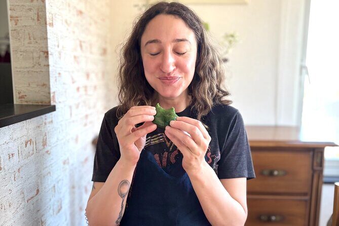 Hokkaido Seafood Chirashi Sushi Experience with Matcha in Sapporo - Who Should Book This Tour?