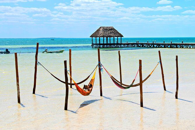 Holbox, all its beauty in 1 day (round trip, lunch and guided visit included) - Authenticity and Scenic Highlights
