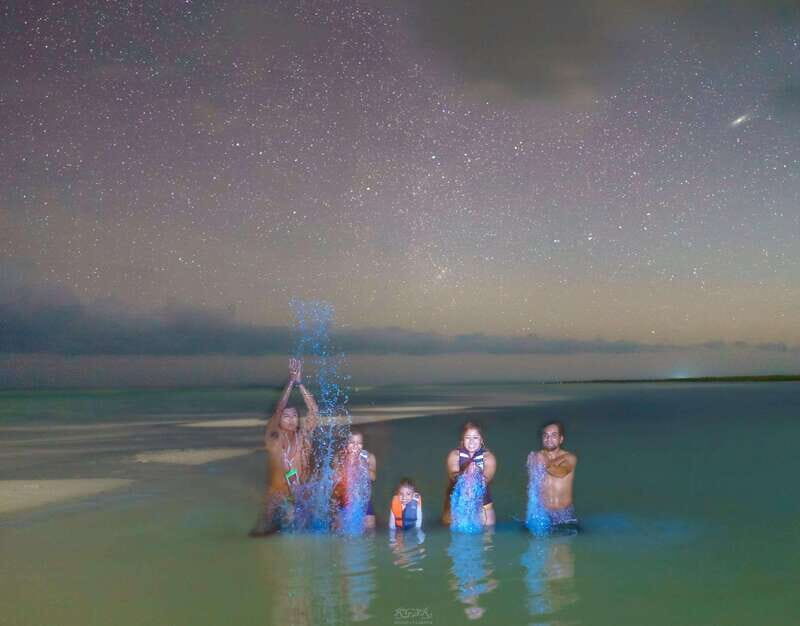 Holbox: Bioluminescence by Kayak and Stargazing. - Walking on the Sandbanks and Swimming with Light