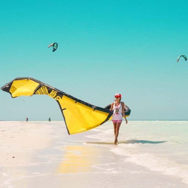 Holbox: Kitesurfing Lessons Discovery Course (2 hours) - Pricing & Value