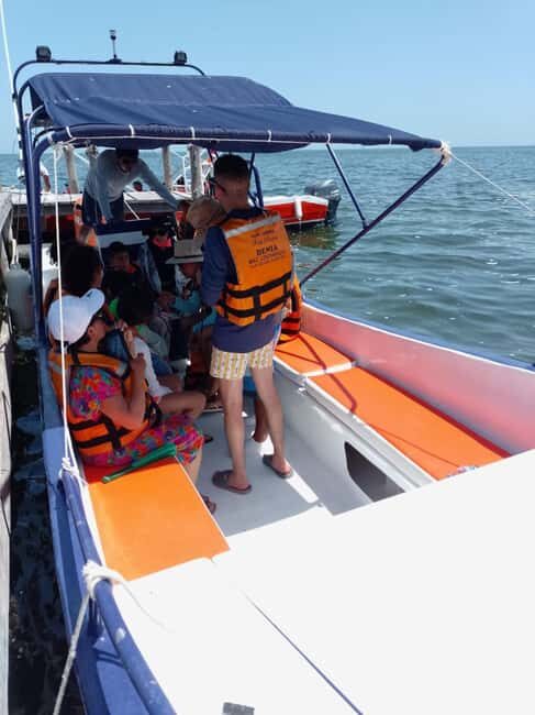 HolBox: Private Tour with Transfers - An In-Depth Look at the Tour Experience