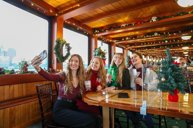 Holiday Sunset Cruise in Boston Harbor - Why This Boston Sunset Cruise is Worth considering