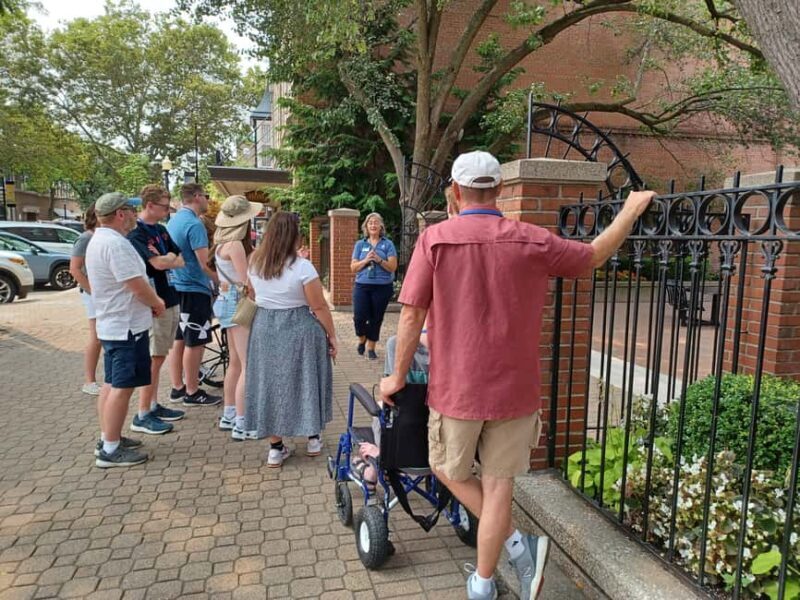 Holland, MI: Downtown Walking Tour with Food Tastings - An Insider’s Look at the Holland Downtown Walking Tour