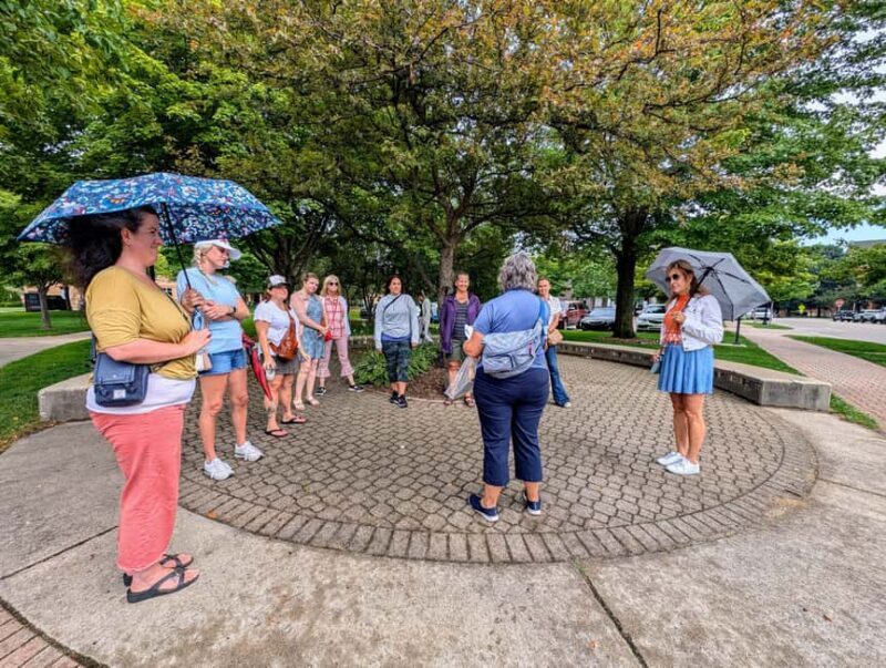 Holland, MI: Walking Tour with Hope College and Parks - Key Points