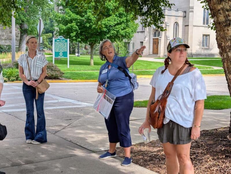 Holland, MI: Walking Tour with Hope College and Parks - A Well-Rounded Introduction to Holland, MI