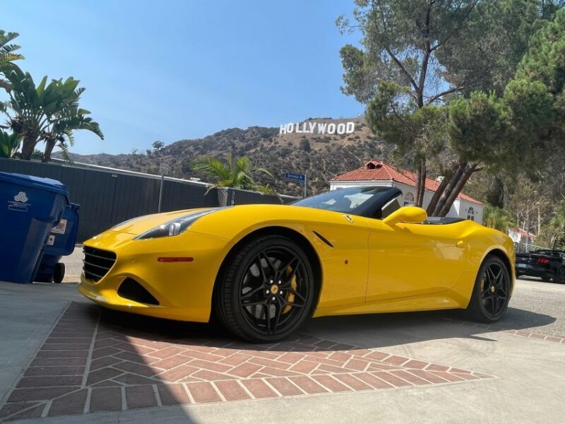 Hollywood: 30 min Hollywood Sign Ferrari Tour - The Sum Up
