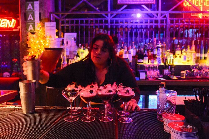 Hollywood Cocktails & True Crime  3 Drinks Included - Hollywood Cocktails & True Crime: A Tour That’s Dark, Delicious, and Unforgettable