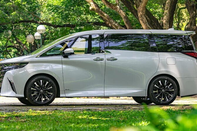 Hong Kong Airport (HKG) Transfer to Shenzhen by Toyota Alphard - Why Choose This Service?