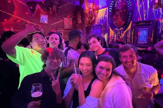 Hong Kong Bar Hopping Tour (Lan Kwai Fong) - Key Points