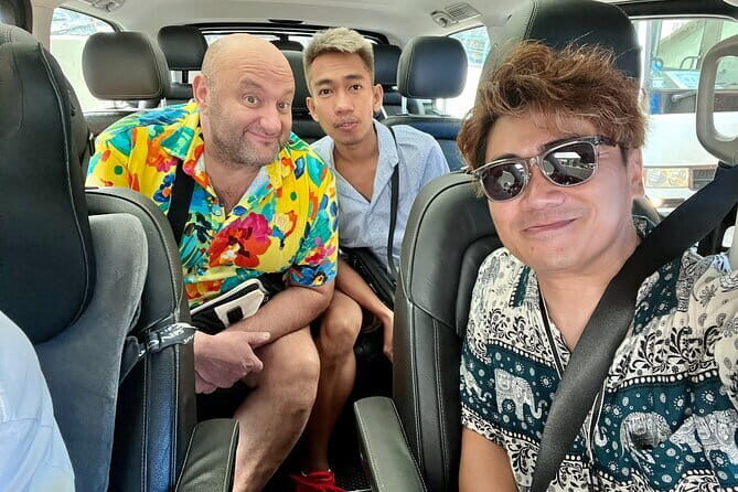 Hong Kong City Highlights and Hidden Gems by Private Car - Key Points