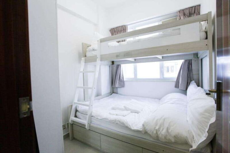 Hong Kong: City Landmarks Tour + Peak Tram Ticket + Lunch - Authentic Experiences and Hidden Gems