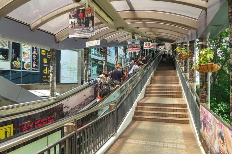 Hong Kong Day Tour: Priority Peak Tram, City Walk & Dim Sum - Key Points