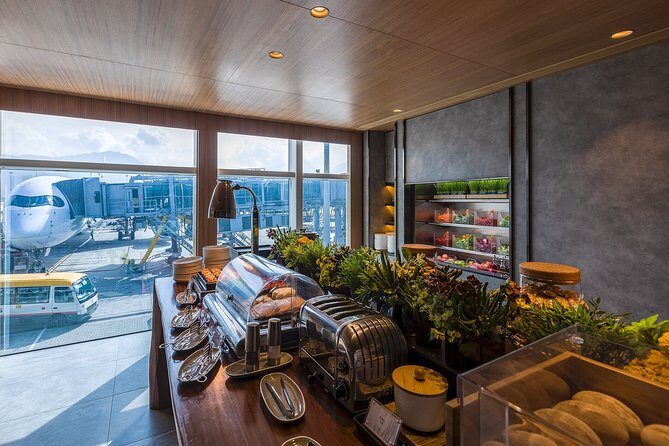 Hong Kong International Airport Plaza Premium Lounge - Who Should Consider This Lounge?
