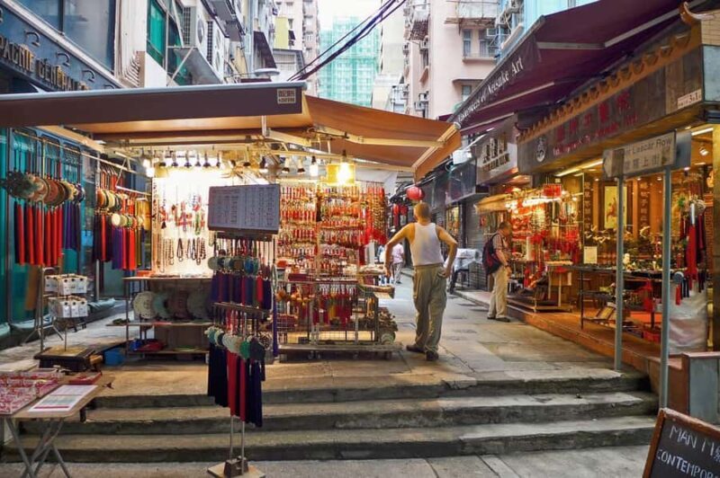 Hong Kong Private Tour: like a local (with cable car ticket) - Key Points
