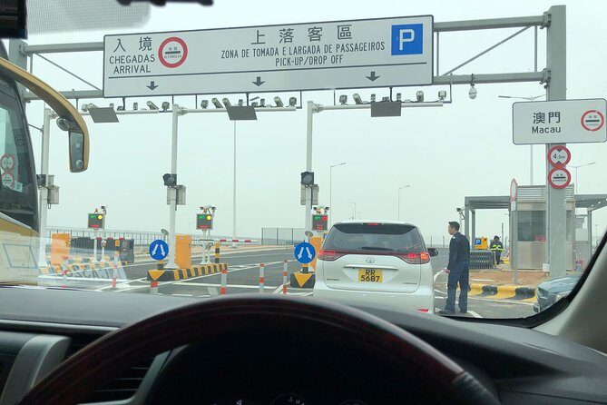 Hong Kong Private Transfer to Macau hotel over Bridge - Arriving in Macau: What to Expect
