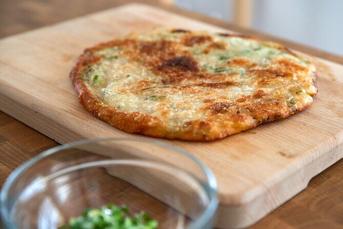 Hong Kong Style Noodles Cooking Class (Includes 4-Course Meal) - Who Is This Tour Best For?