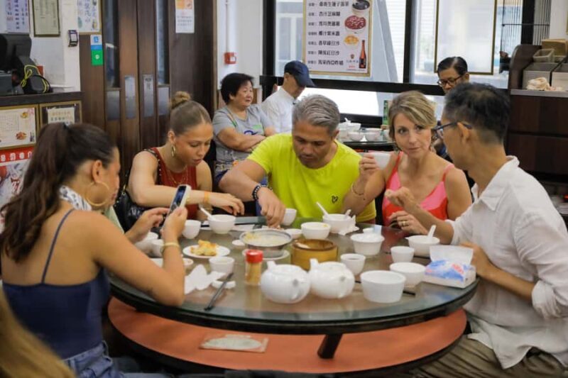 Hong Kong: Tastes & Traditions Food Tour with Tram Ride - An In-Depth Look at the Experience