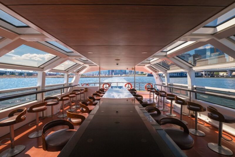 Hong Kong: Victoria Harbour Day or Sunset Cruise - Key Points