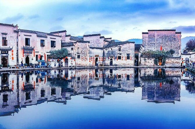Hongcun Ancient Village Half-Day Private Tour from Huangshan - Dive Into the Experience