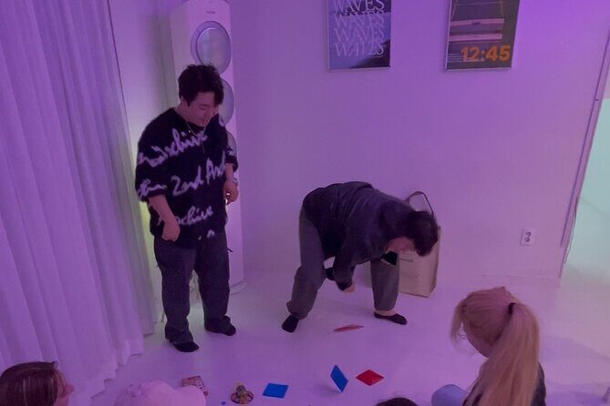 Hongdae Night Culture/Food/Drinking game Tour with K-space - Practical Details and Group Dynamics