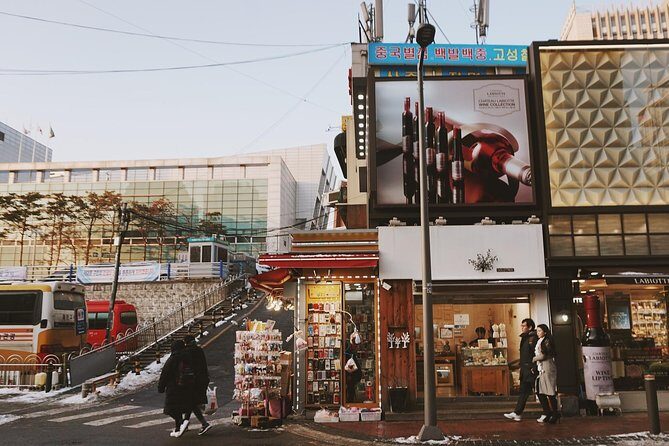 Hongdae Private Tours by Locals: 100% Personalized - Explore Hongik University and Its Surroundings