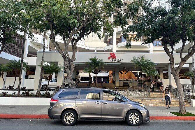 Honolulu Airport & Ko Olina Hotels Private Transfer by Minivan (up to 5 people) - What’s Included and What’s Not