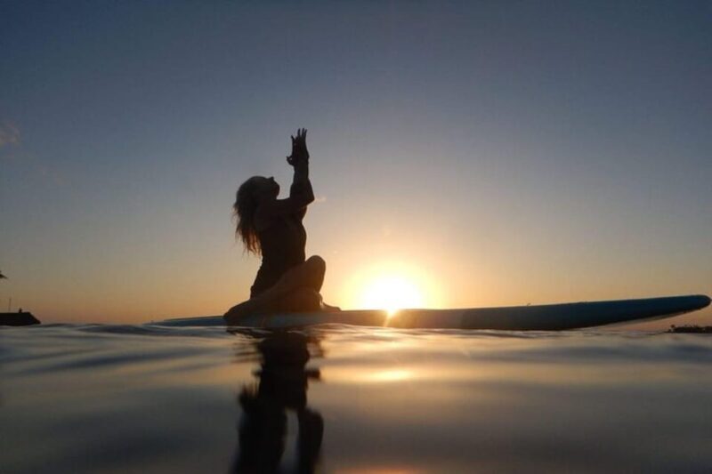 Honolulu: Sunset SUP Yoga Class - Why a Sunset SUP Yoga Class Is Worth It