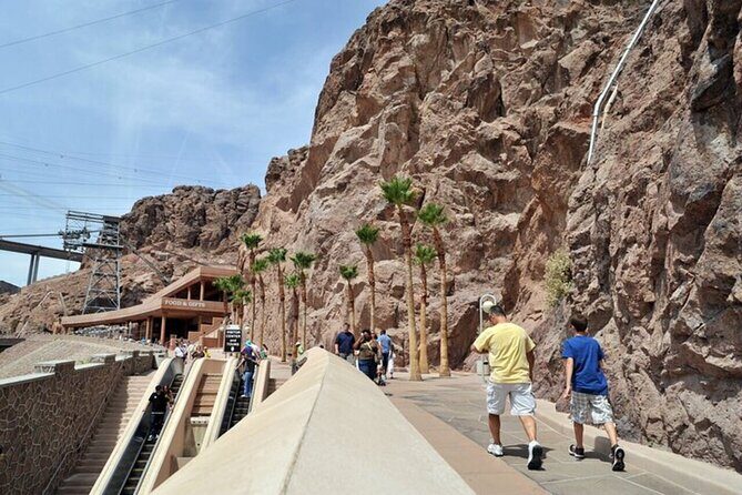 Hoover Dam and Red Rock Canyon Combo Small Group Tour From Vegas - What the Tour Looks Like in Practice