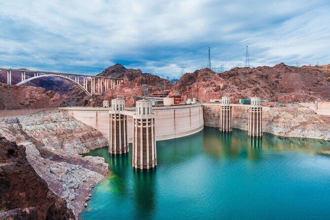 Hoover Dam Tour from Las Vegas with Hot Breakfast - Key Points