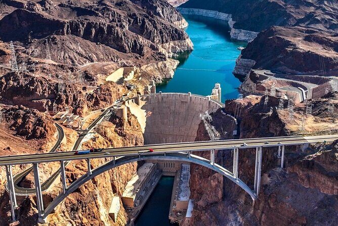 Hoover Dam Tour, Seven Magic Mountains & Las Vegas Sign Stop - Key Points