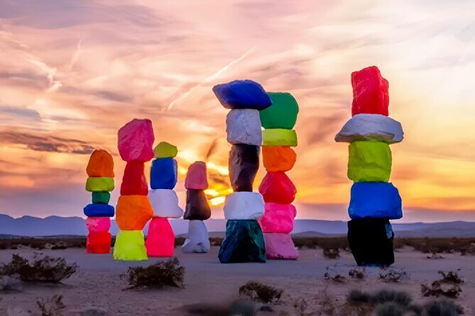 Hoover Dam Tour, Seven Magic Mountains & Las Vegas Sign Stop - Who Should Book This Tour?