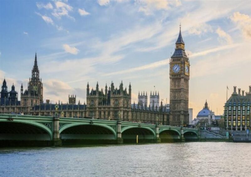 Hop-on Hop-off London Bus Tour & Westminster Abbey - Key Points