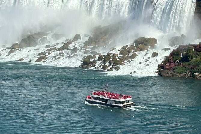 Hornblower Boat and Walking Tour of Niagara Falls - An In-Depth Look at the Itinerary